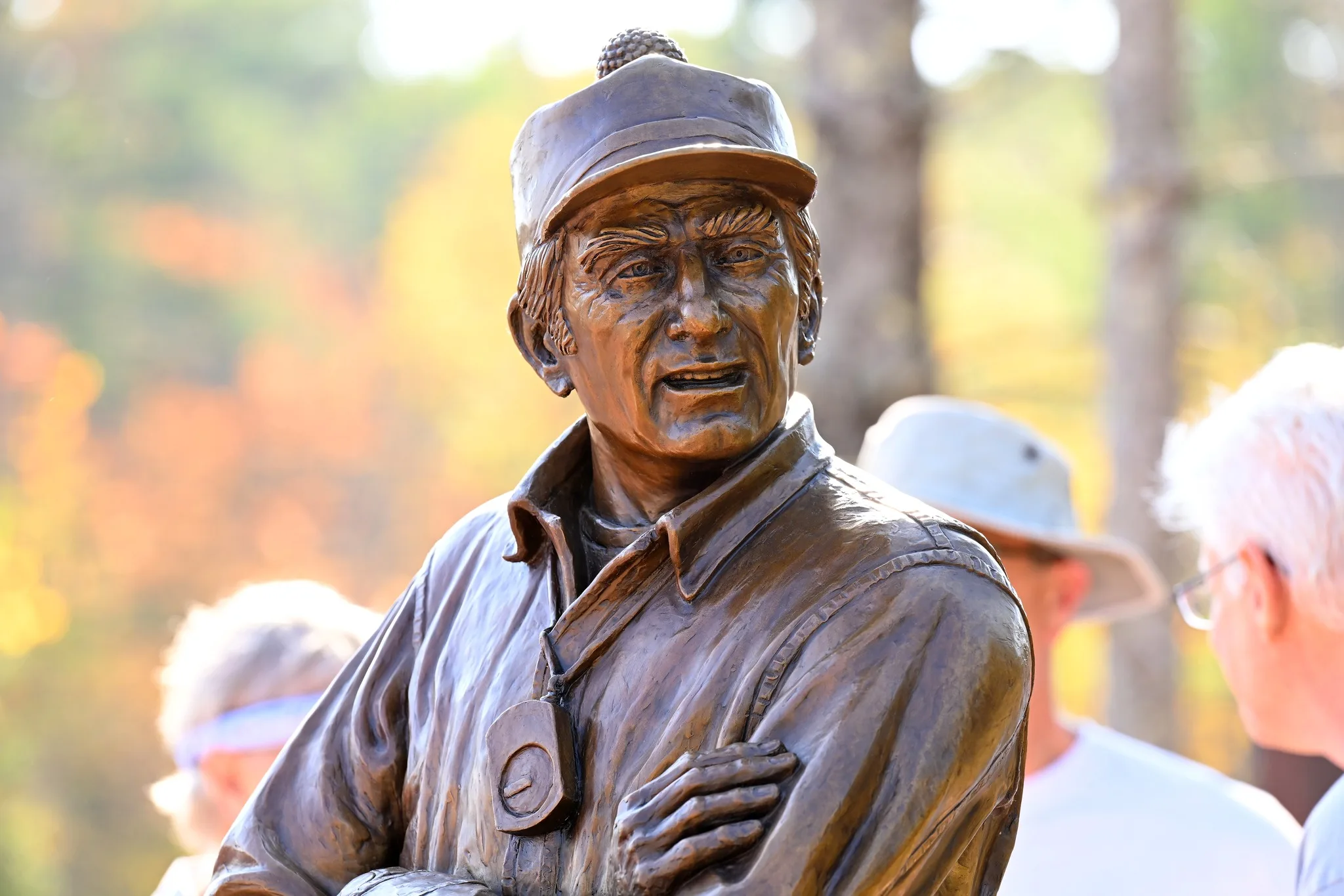 Birkebeiner Trail statues unveiled to honor designers Sven Wiik, Marty ...